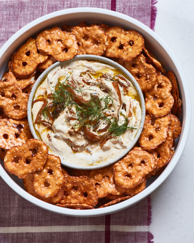 3 Easy Holiday Snack Ideas with Pretzel Crisps | Kitchn