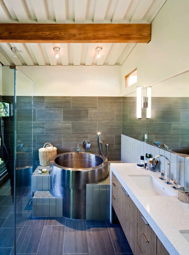 Japanese Ofuro Soaking Tub Inspiration for Your Bathroom | Apartment ...