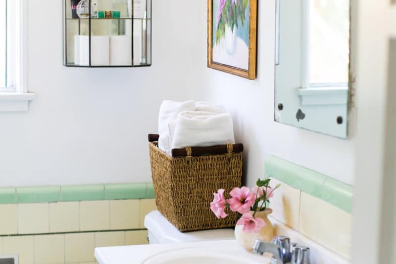 11 Essential Organizing Products for a Small Bathroom | Apartment Therapy