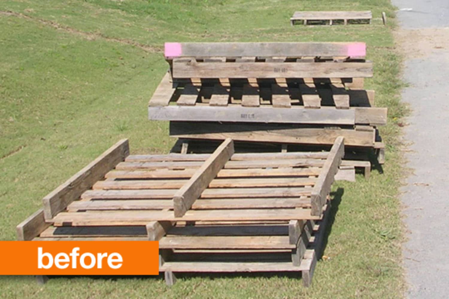 Before & After: Pallets, from Scrap to Sofa | Apartment Therapy
