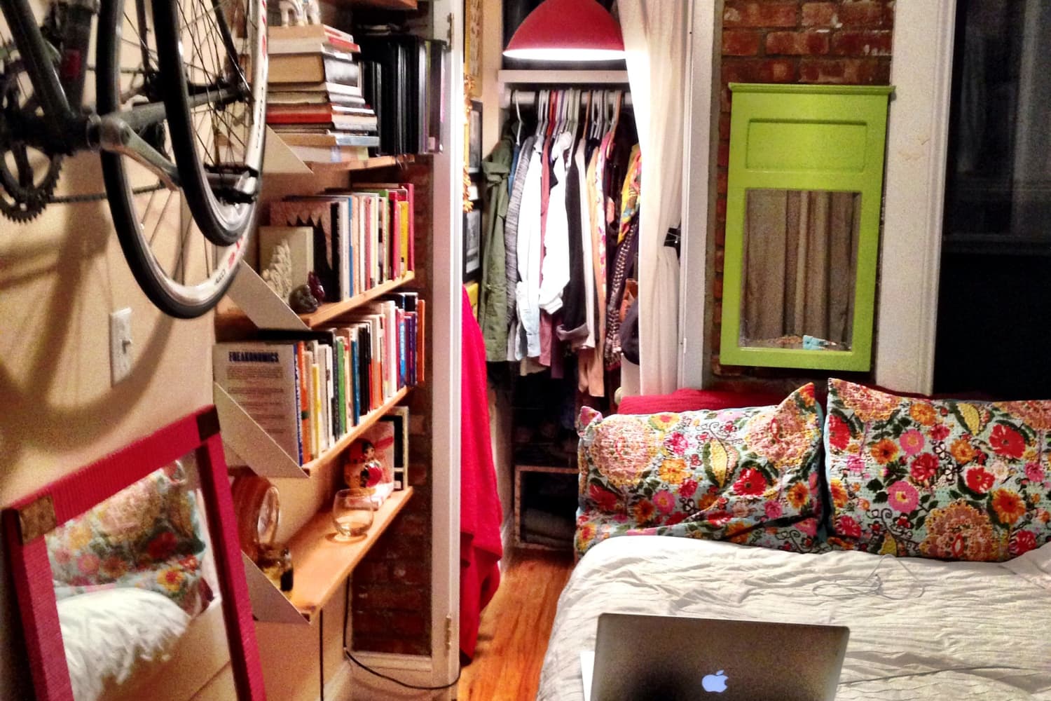 Chelsea’s Tiny Personality-Packed Room | Apartment Therapy