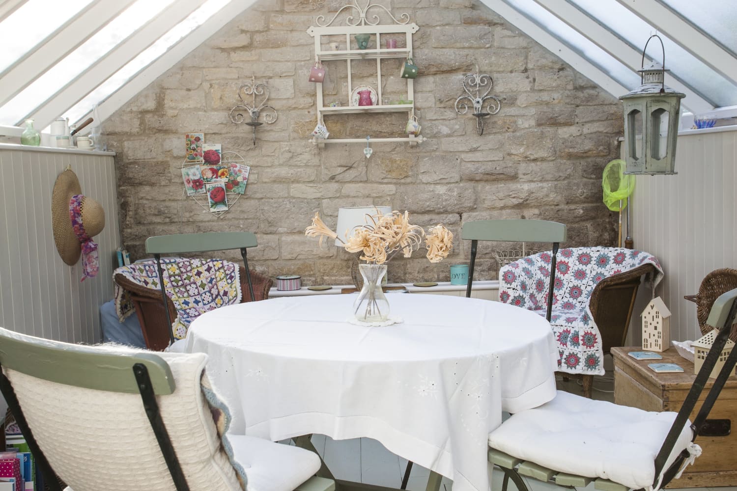 House Tour: A Quaint English Seaside Cottage & Garden | Apartment Therapy