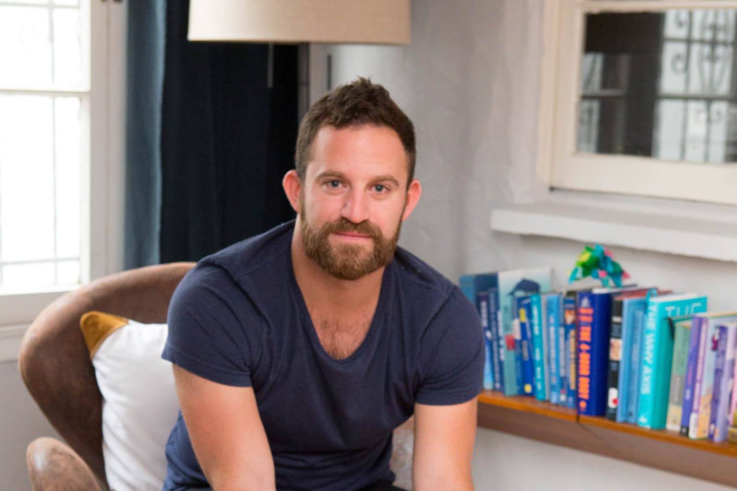 Brandon’s Bold and Bright Bachelor Pad | Apartment Therapy