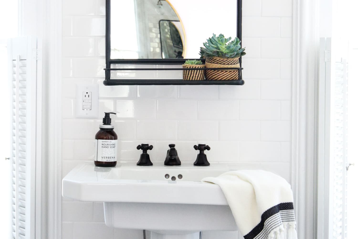 Install Bathroom Mirror Without Drilling Everything Bathroom