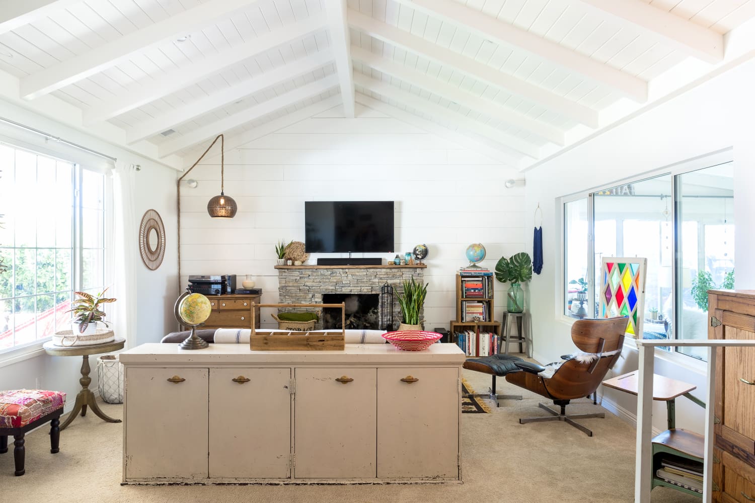 House Tour: A Young Couple's Free-Spirited Full House | Apartment Therapy