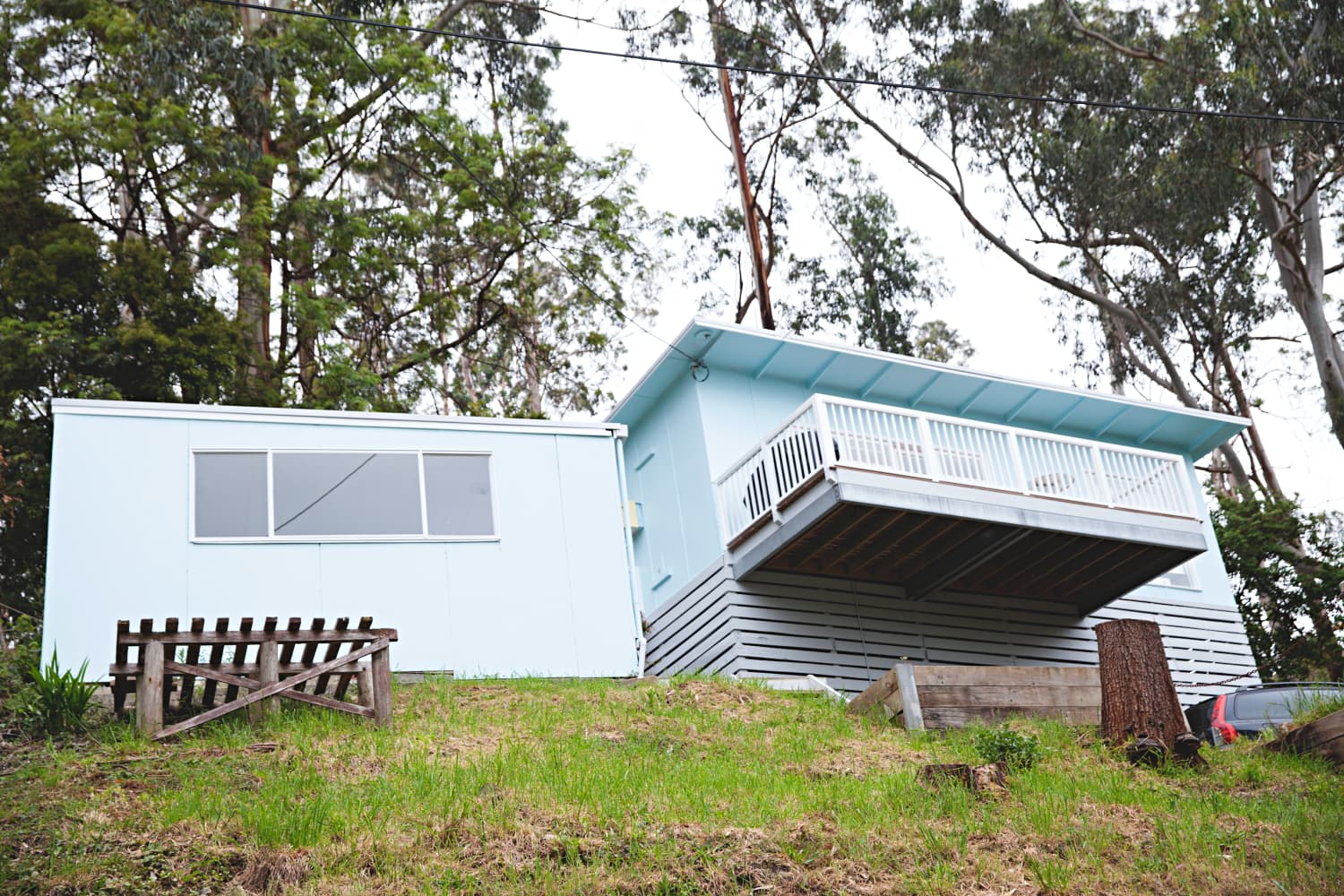 House Tour: A Retro Mod Australian Beach Shack | Apartment Therapy