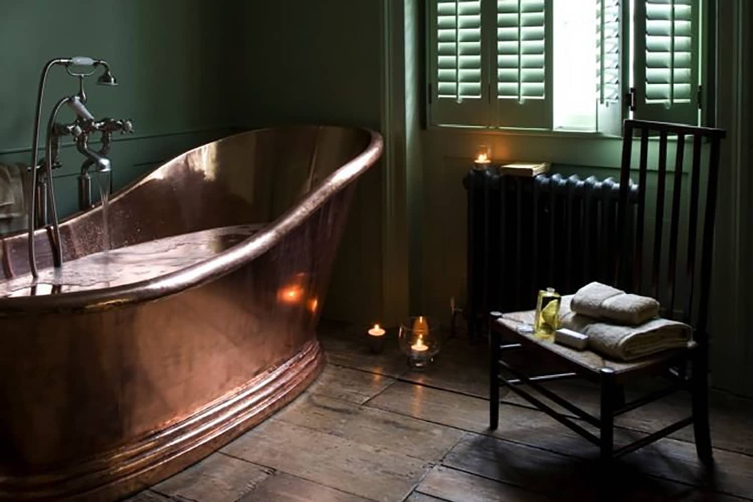 Look We Absolutely Love: Dark Colors for the Bathroom | Apartment Therapy