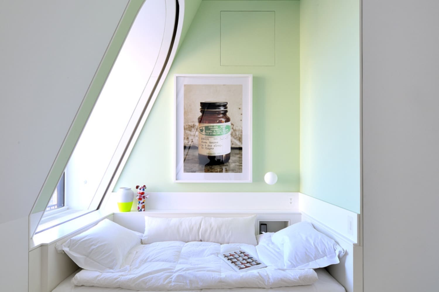 9 Alcove Bed Ideas - Space-Saving Solution for Small Bedrooms ...