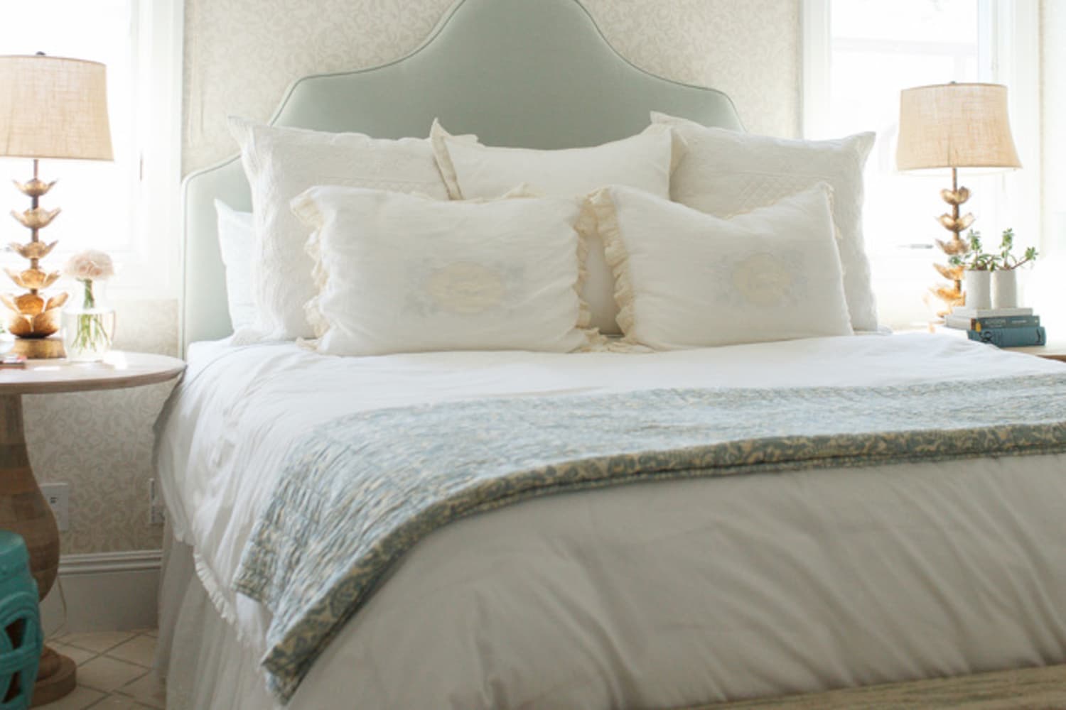Pro Advice: 4 Principles of Space Planning For Your Bedroom | Apartment ...