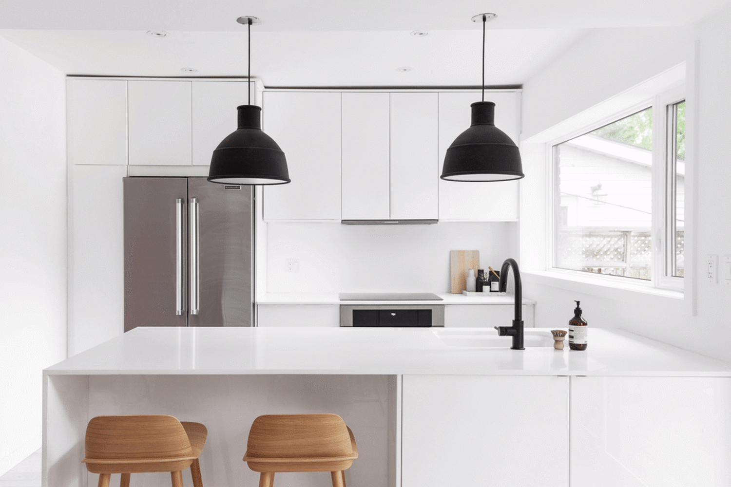 Cabinet Knobs and Pulls Hardware Makeover GIFs | Apartment Therapy
