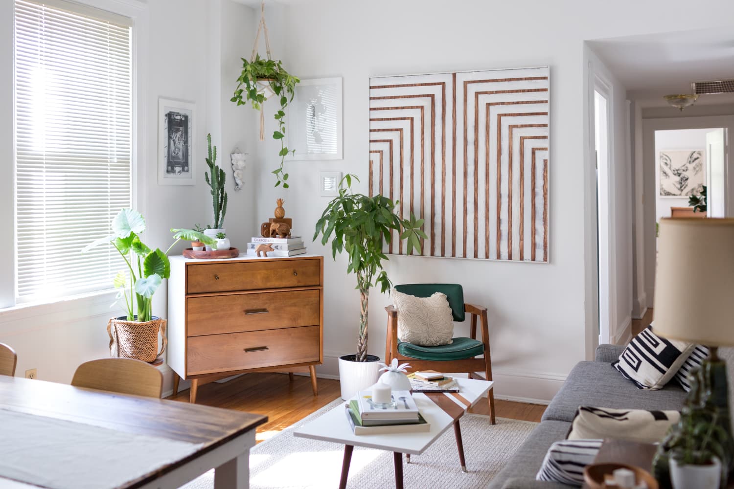 House Tour: An Artist’s “Scavenged Modern Zen” DC Home | Apartment Therapy