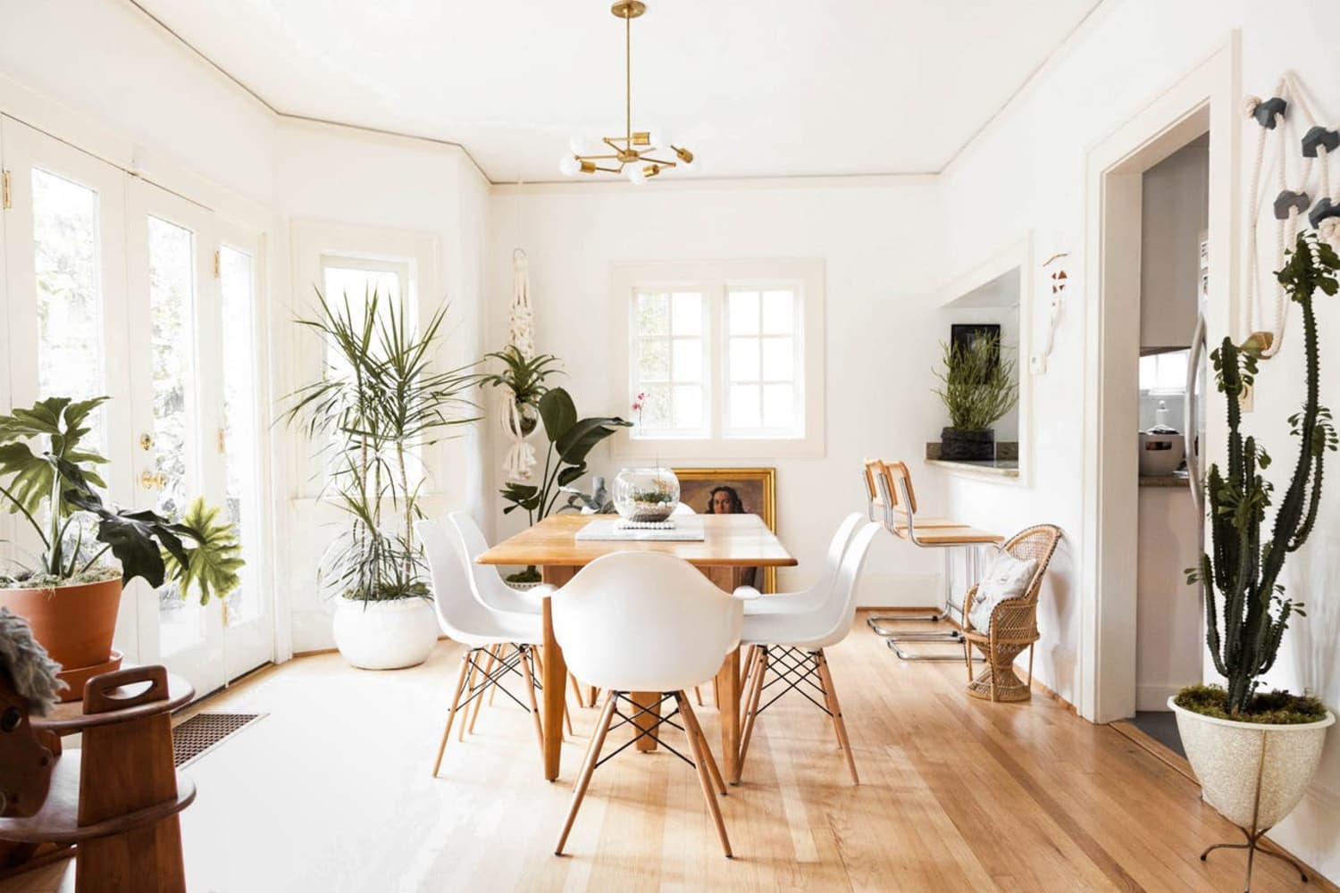 10 Dusting Hacks For Lazy Cleaners | Apartment Therapy