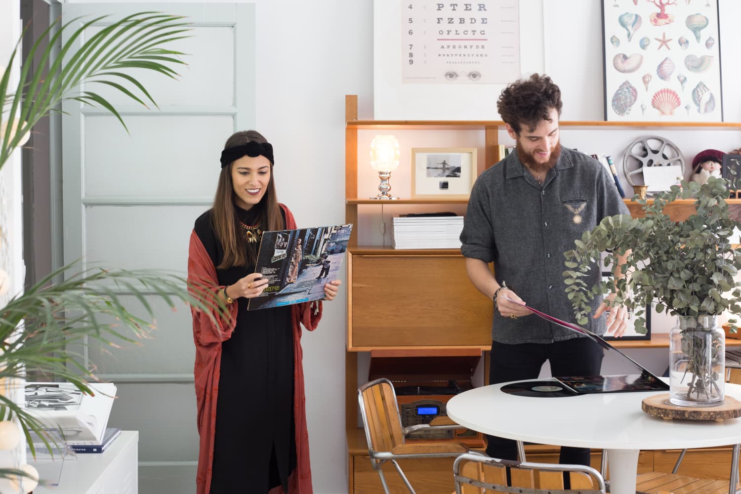 Good Guest Etiquette - According to Hosts | Apartment Therapy