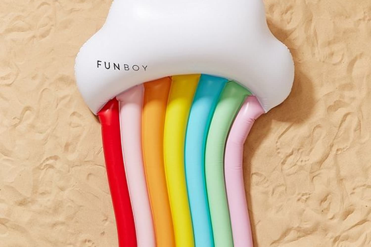 The Trendy Pool Floats that will be All Over Instagram | Apartment Therapy