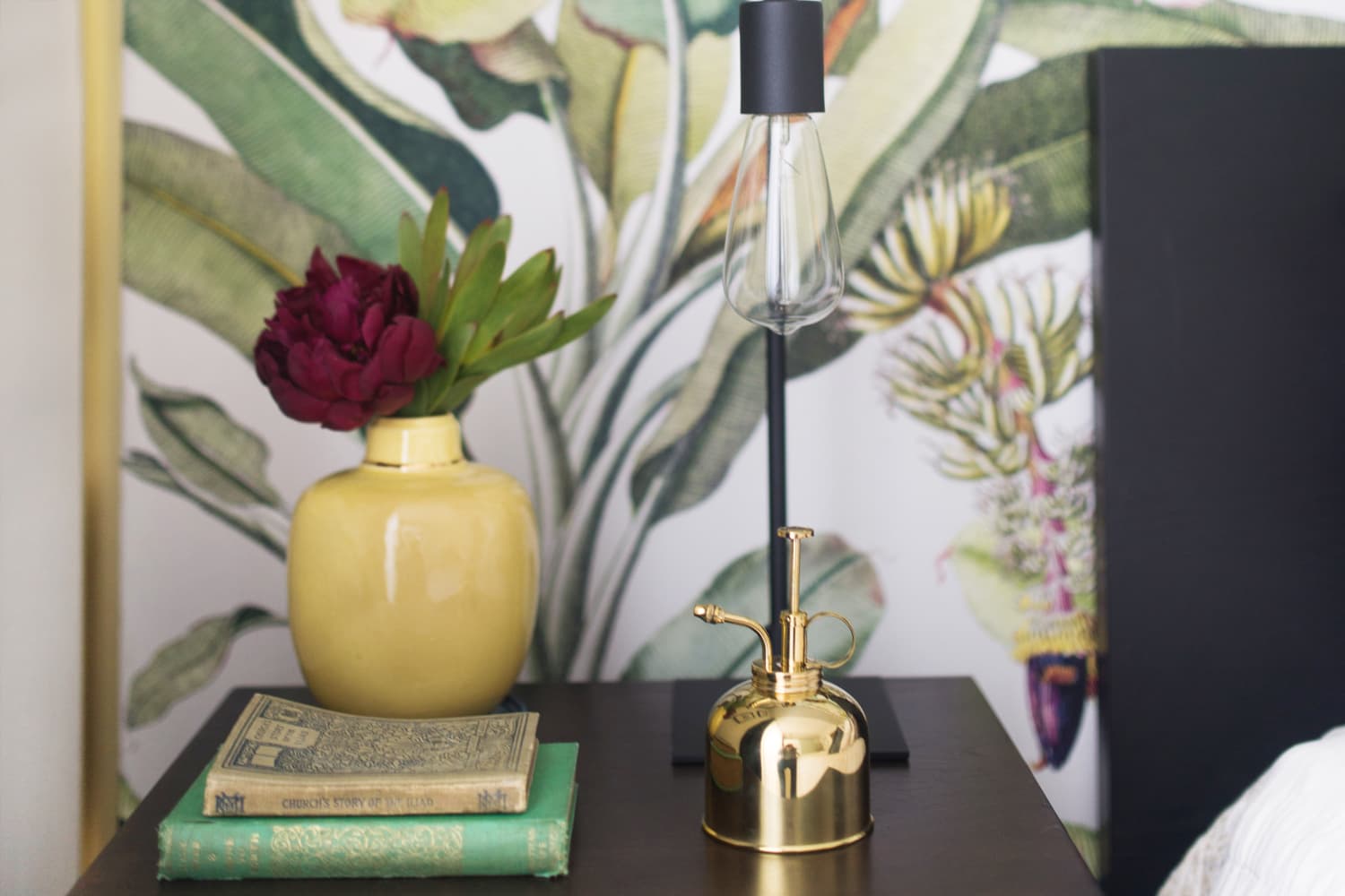 Gold Trim Moulding Accent Wall DIY | Apartment Therapy