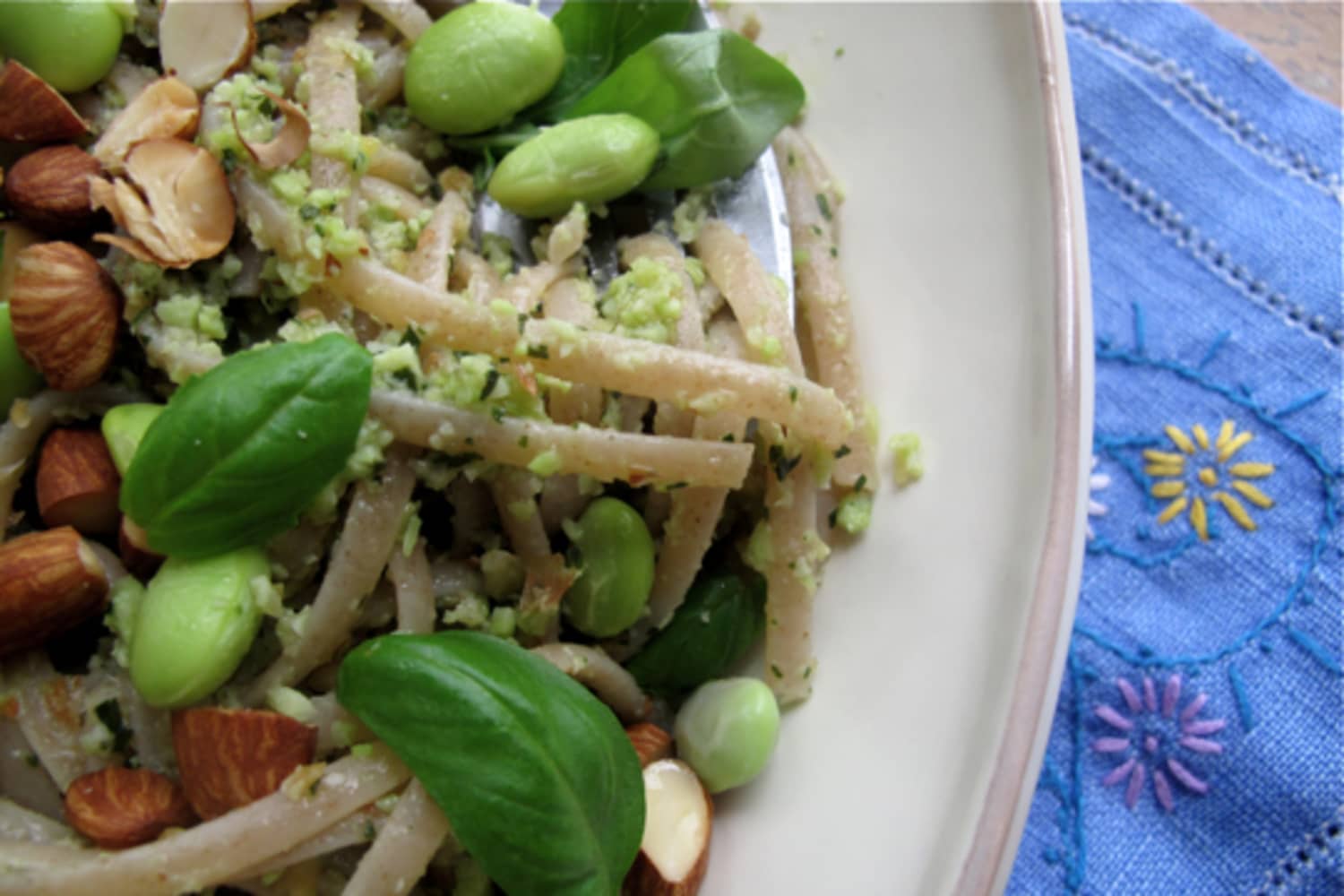 Quick Supper Recipe: Nutty Farro Pasta with Edamame Pesto | The Kitchn
