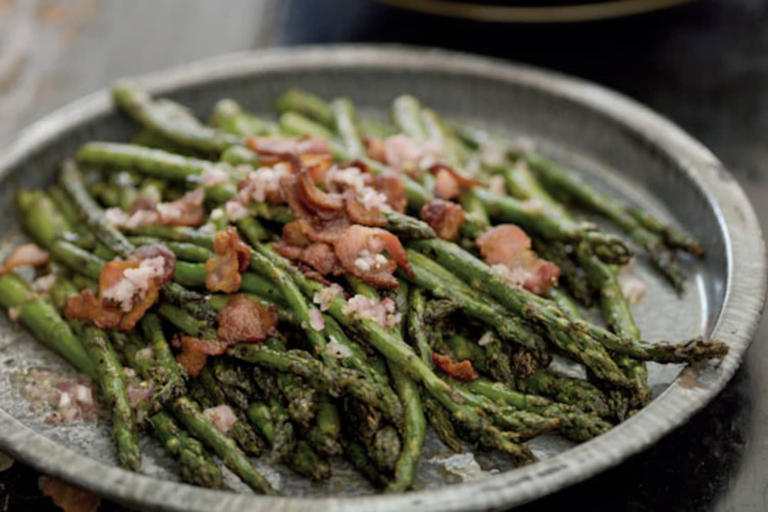 Spring Grilling Recipe: Grilled Asparagus with Bacon Vinaigrette | The ...