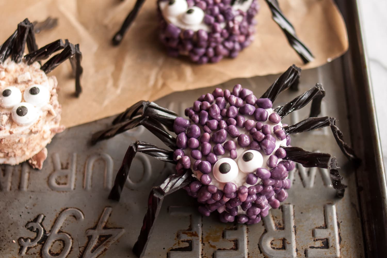 Candy-Coated Marshmallow Spiders | The Kitchn