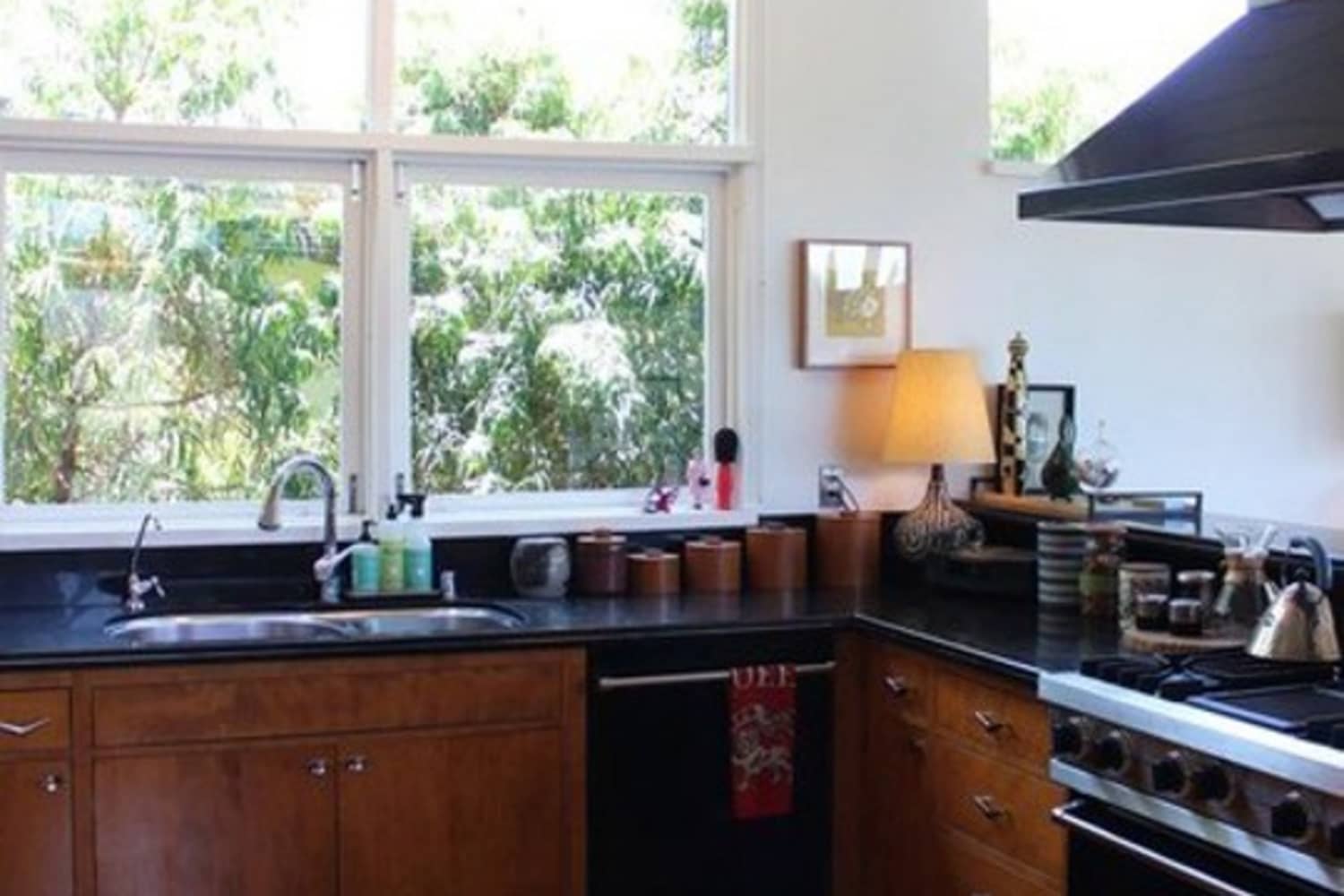 15 Tips and Tricks To Get Your Kitchen Clean Before the Holidays | The ...