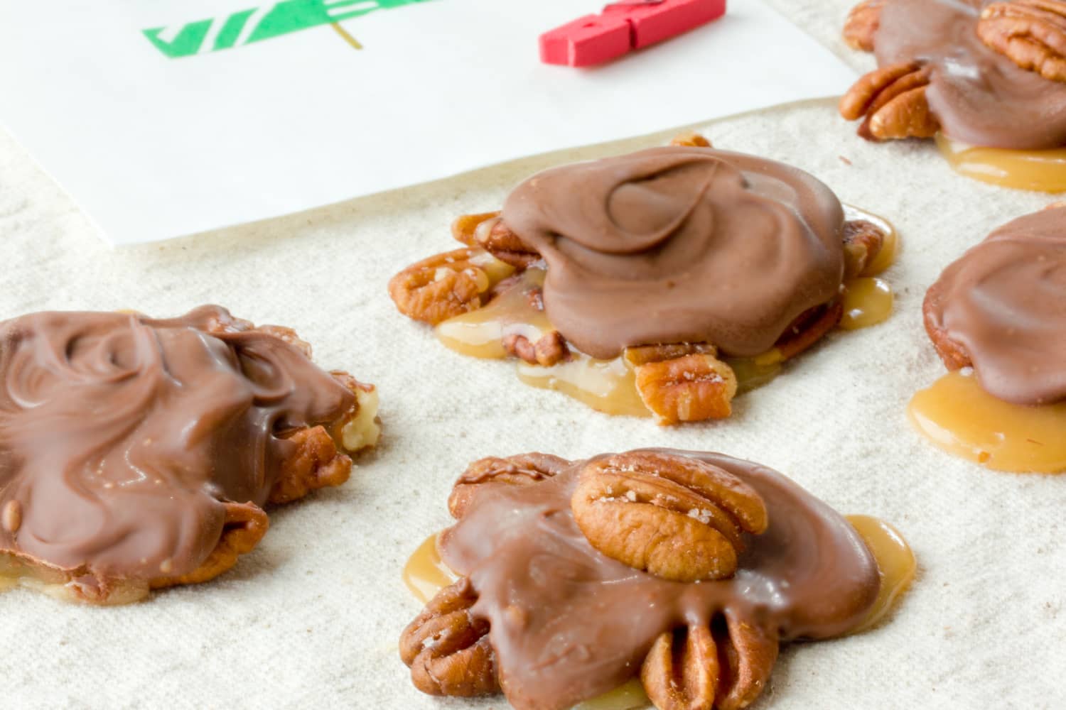 Homemade Gift Recipe: Caramel Pecan Turtle Clusters | The Kitchn