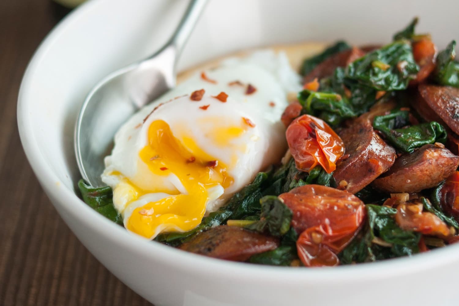 Whats The Best Way To Poach Multiple Eggs At Once The Kitchn