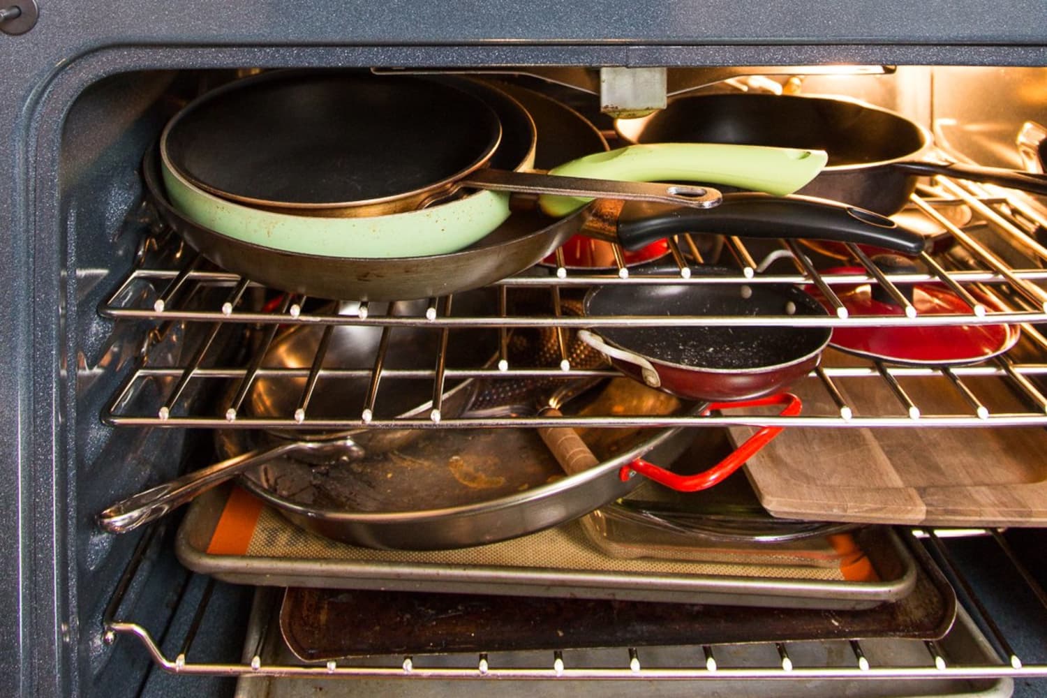This Top Chef Alum Stores Cookware in His Oven (And He’s Not Ashamed ...