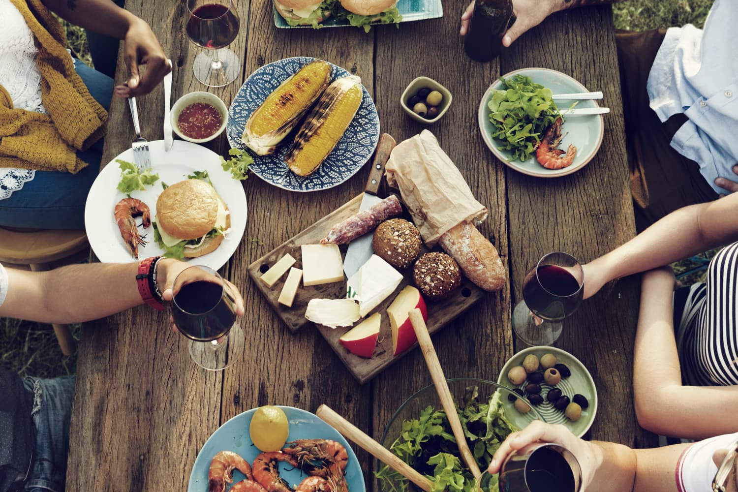 7 Ways to Make Eating Outside More Bearable | The Kitchn