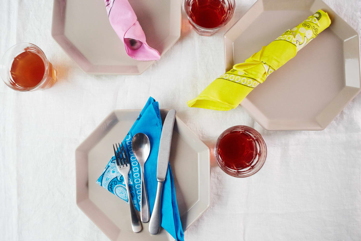 A Cheap Colorful Alternative To Cloth Napkins The Kitchn a-cheap-colorful-alternative-to-cloth-napkins-the-kitchn