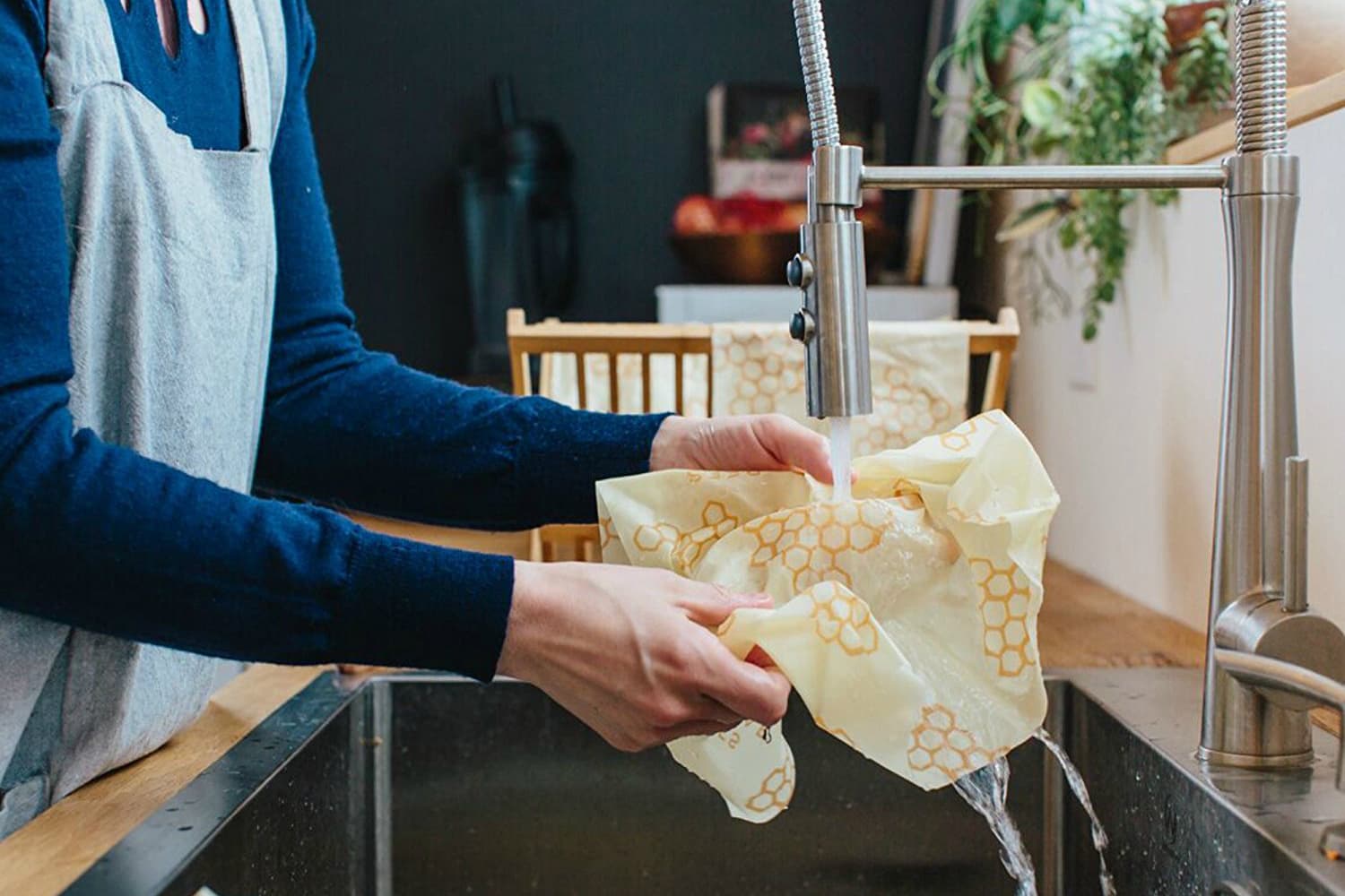 Amazon Deals - Lunch Bag Food Wrap Microfiber Cloth | The Kitchn