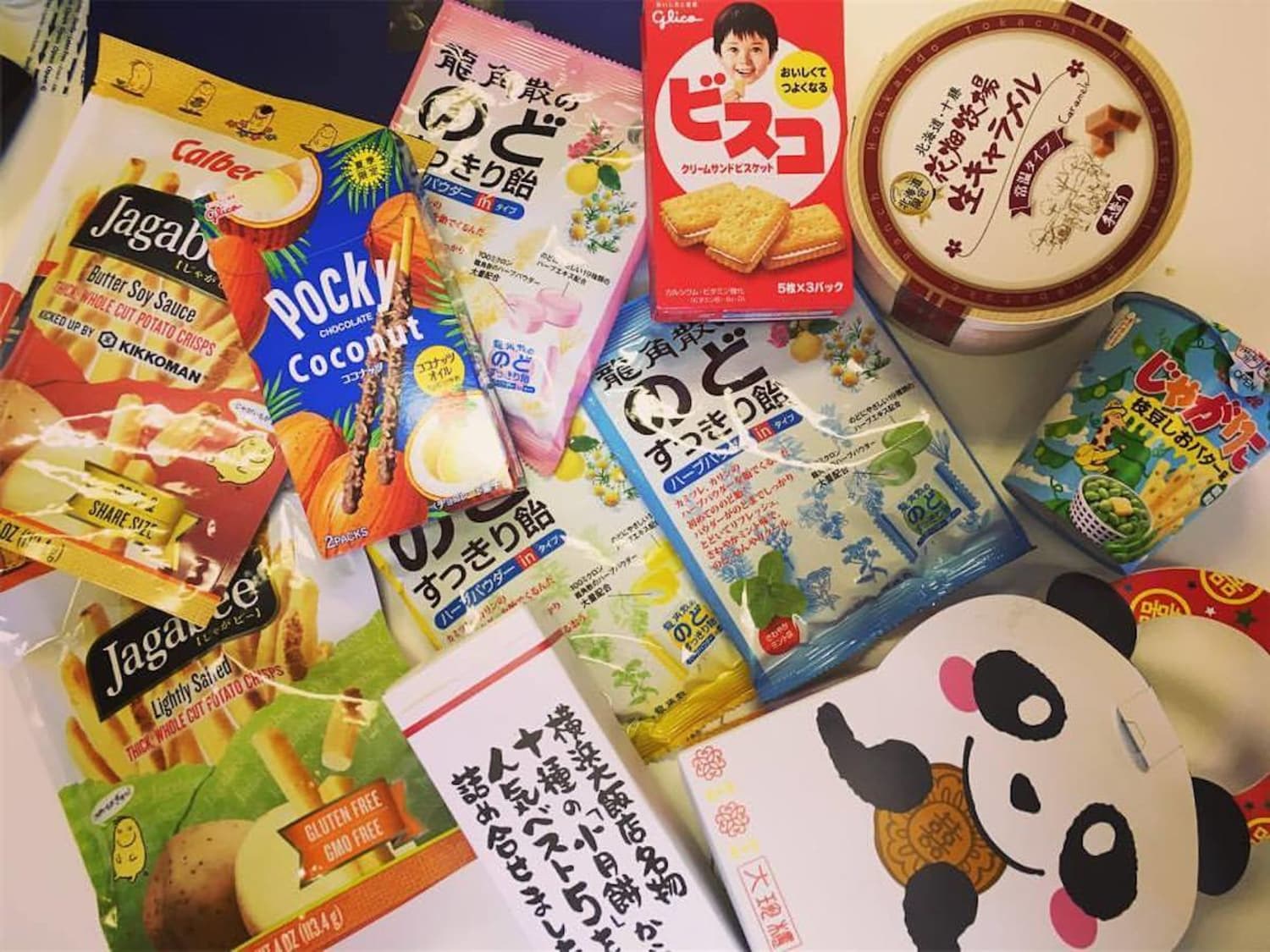 Find International Snacks Online with Snackoo | Kitchn