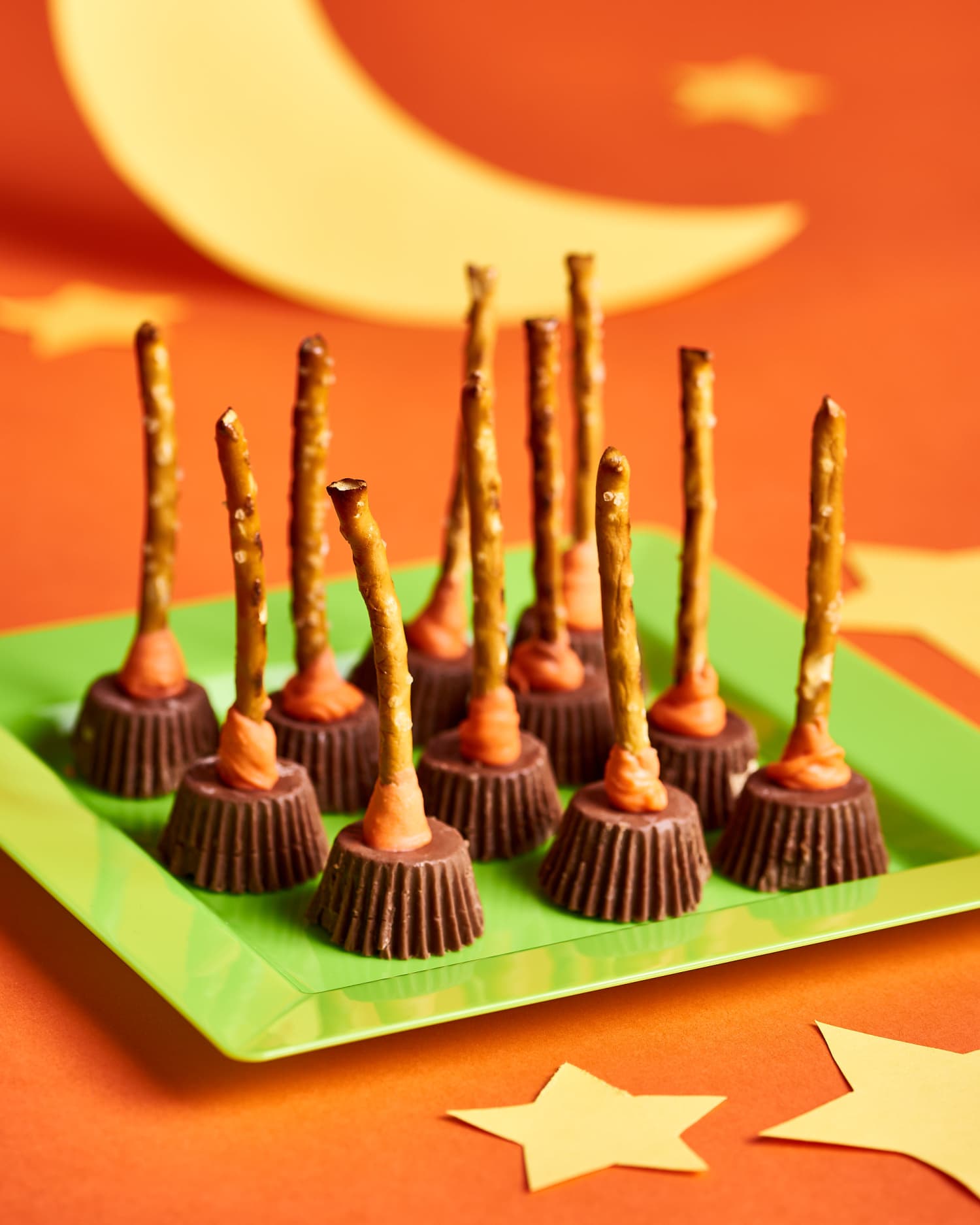 Halloween Witches' Broom Treat with Pretzels and Reeses | Kitchn