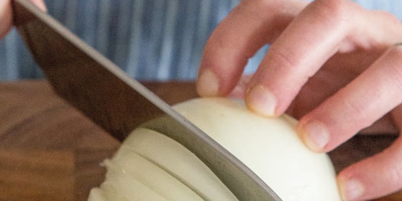 thinly sliced onion tutorial