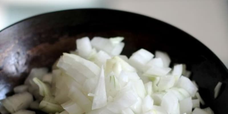 how long to cook onions until tender