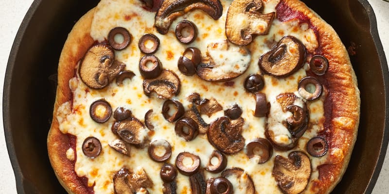 how to cook frozen pizza on a stove