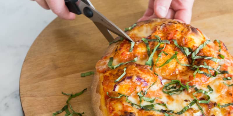 pizza cutting techniques