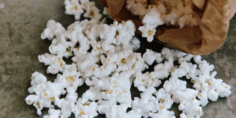 how to cook normal popcorn in the microwave