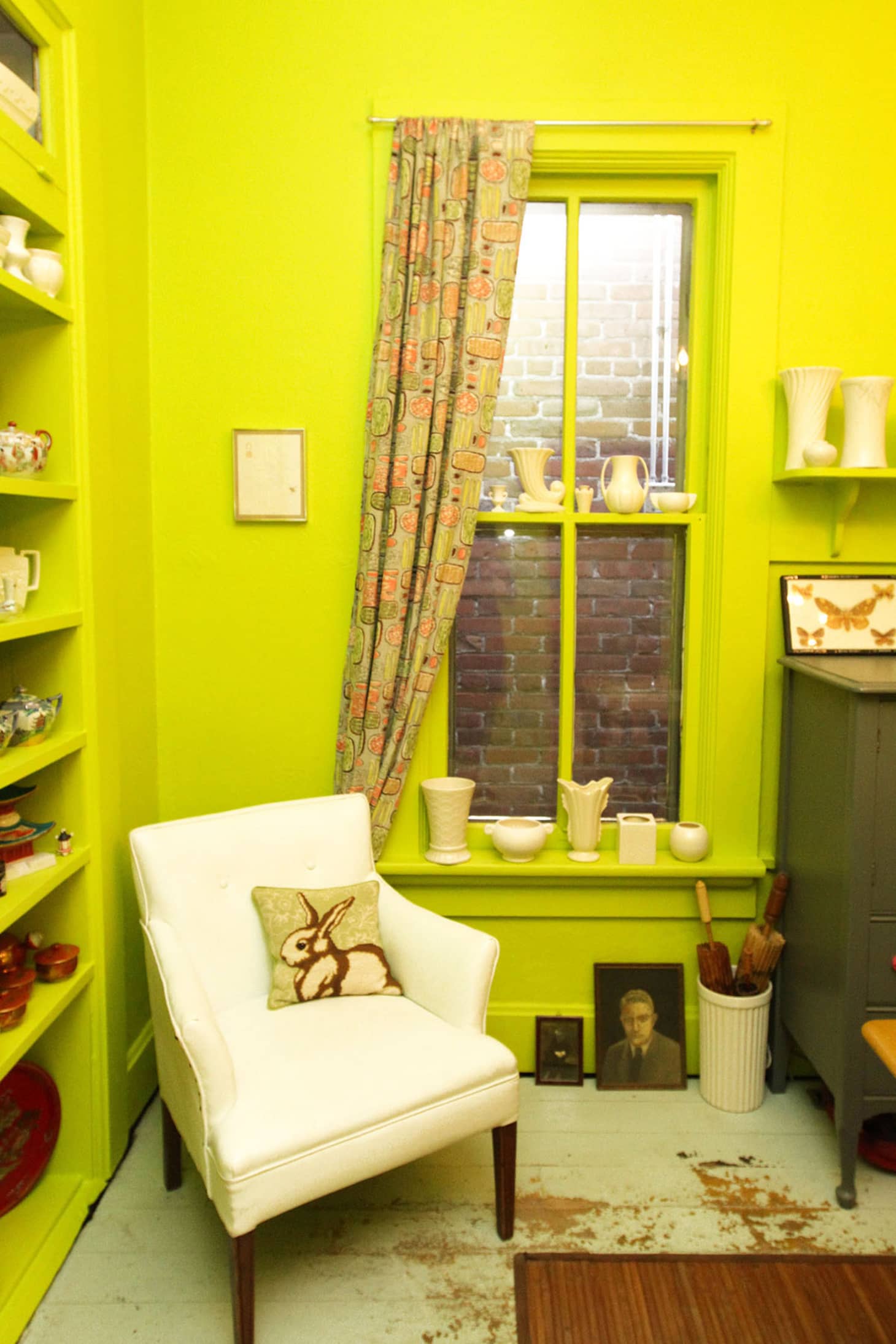 Neon Home Decor - How to Decorate With Neon | Apartment Therapy