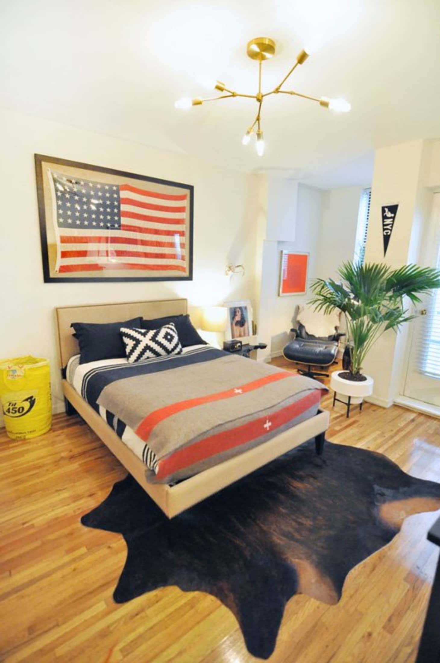 House Tour: A 295 Square Foot Modern Manhattan Studio | Apartment Therapy