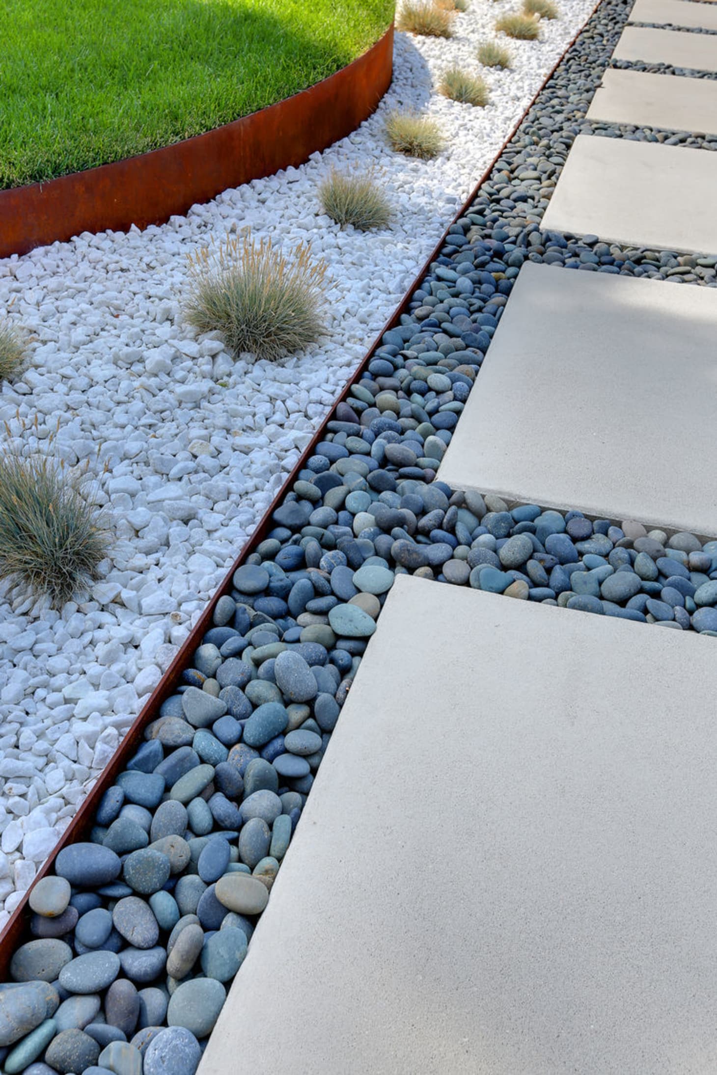 7 Different Ways to Design a Simple Garden Walkway | Apartment Therapy