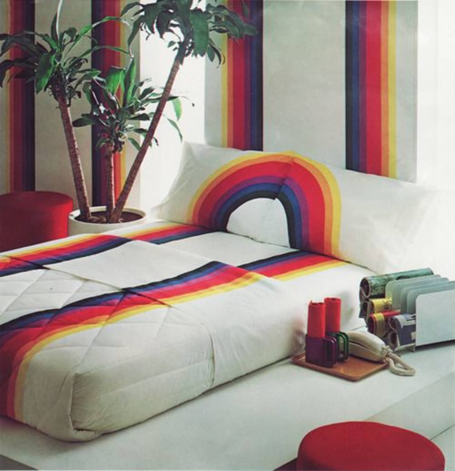 Supergraphics: Is the '70s Design Trend Making a Comeback? | Apartment ...