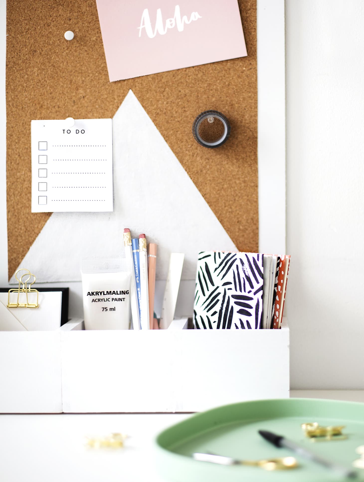 DIY Ideas Modern Message Boards To Make And Get Organized Apartment diy-ideas-modern-message-boards-to-make-and-get-organized-apartment