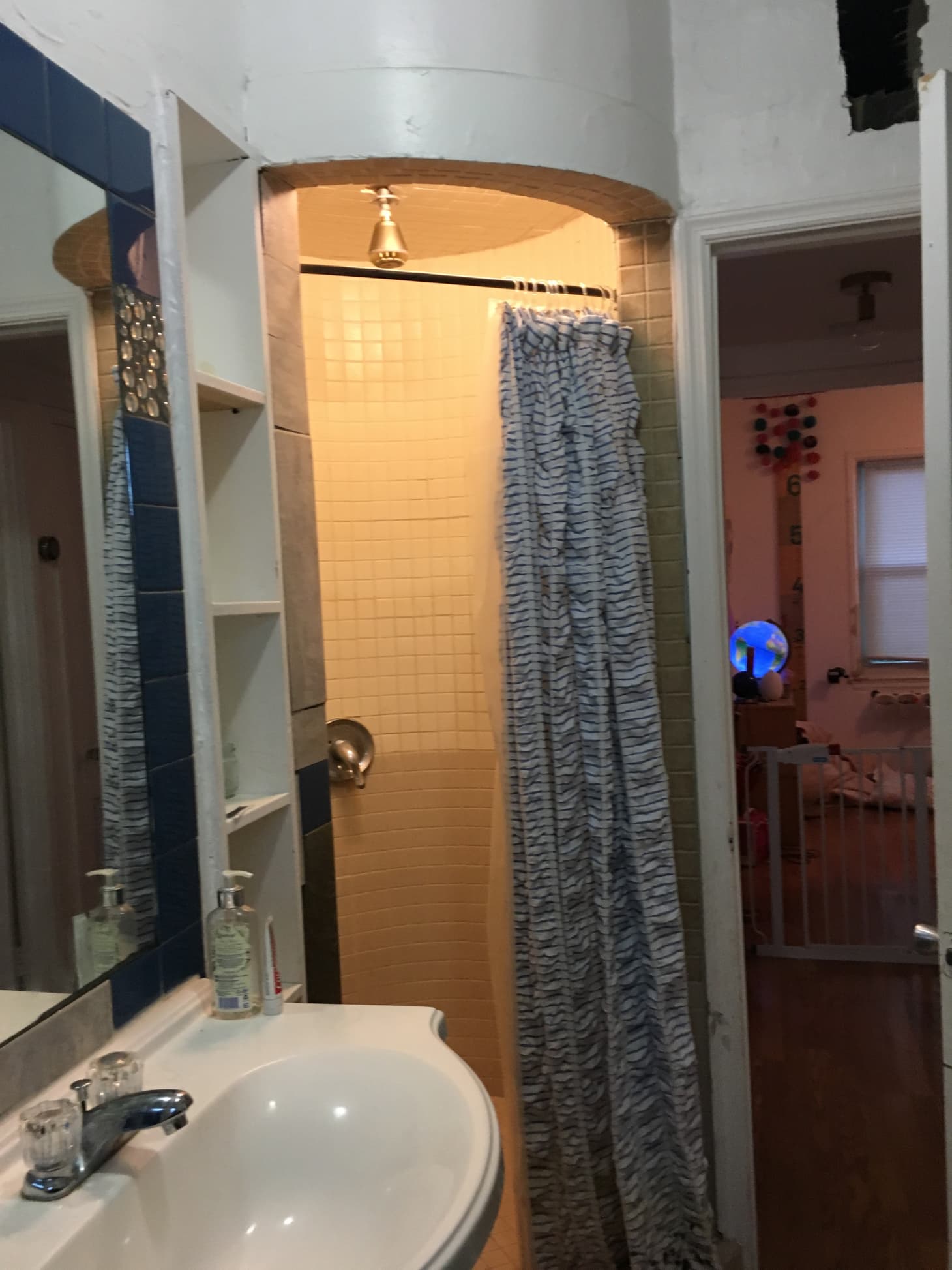 Before & After: A DIY Bathroom Disaster Made Good Again | Apartment Therapy