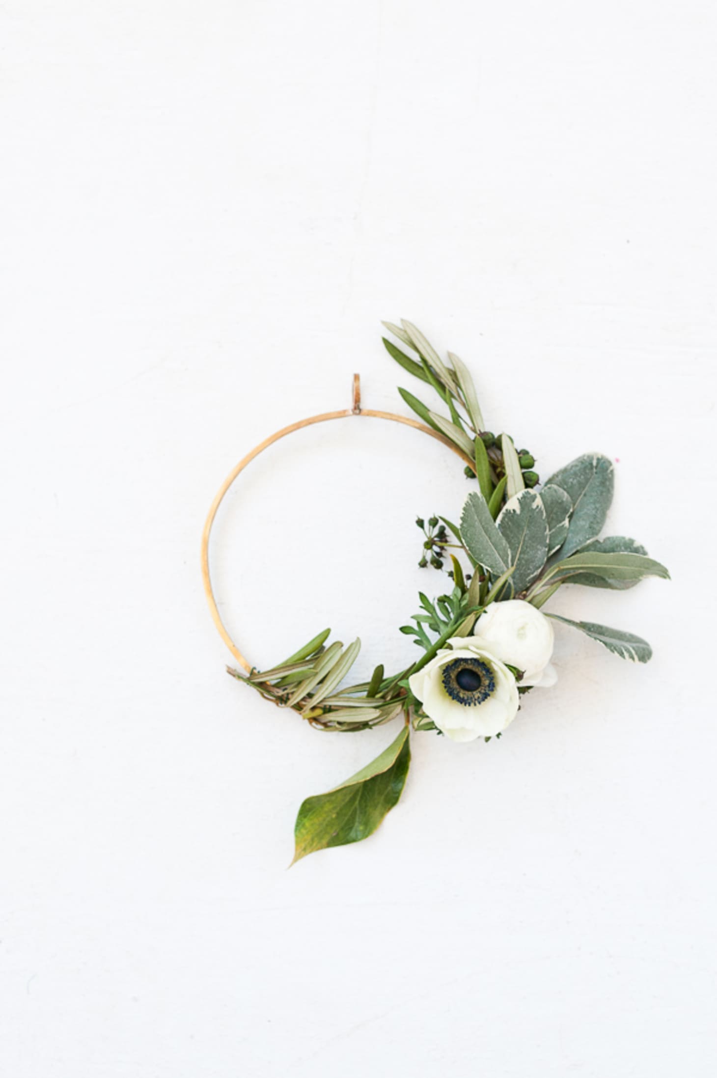 Modern Wreath Ideas: Half Wreath | Apartment Therapy