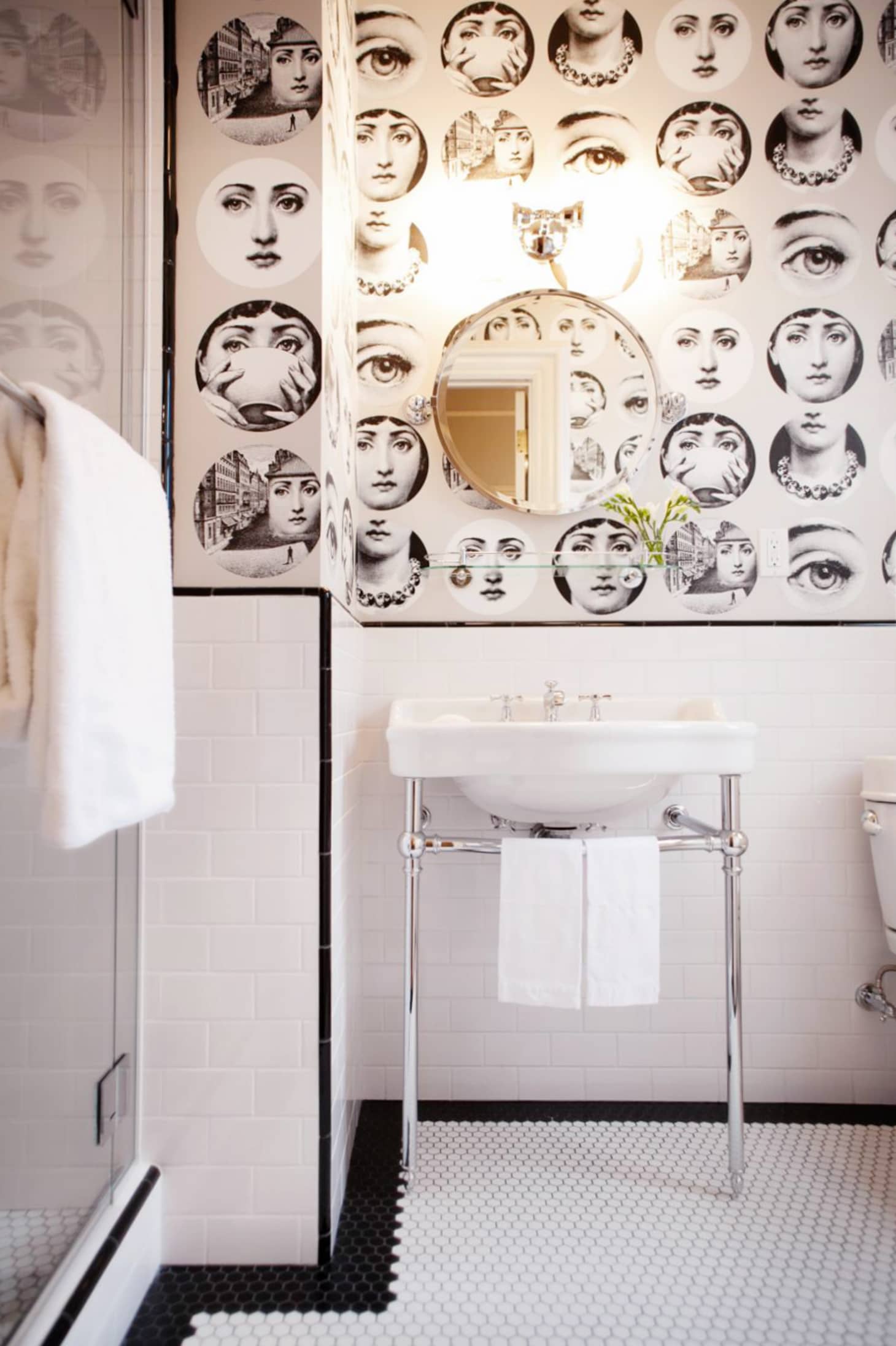 Mosaic Tile Floor Ideas for Vintage Style Bathrooms | Apartment Therapy