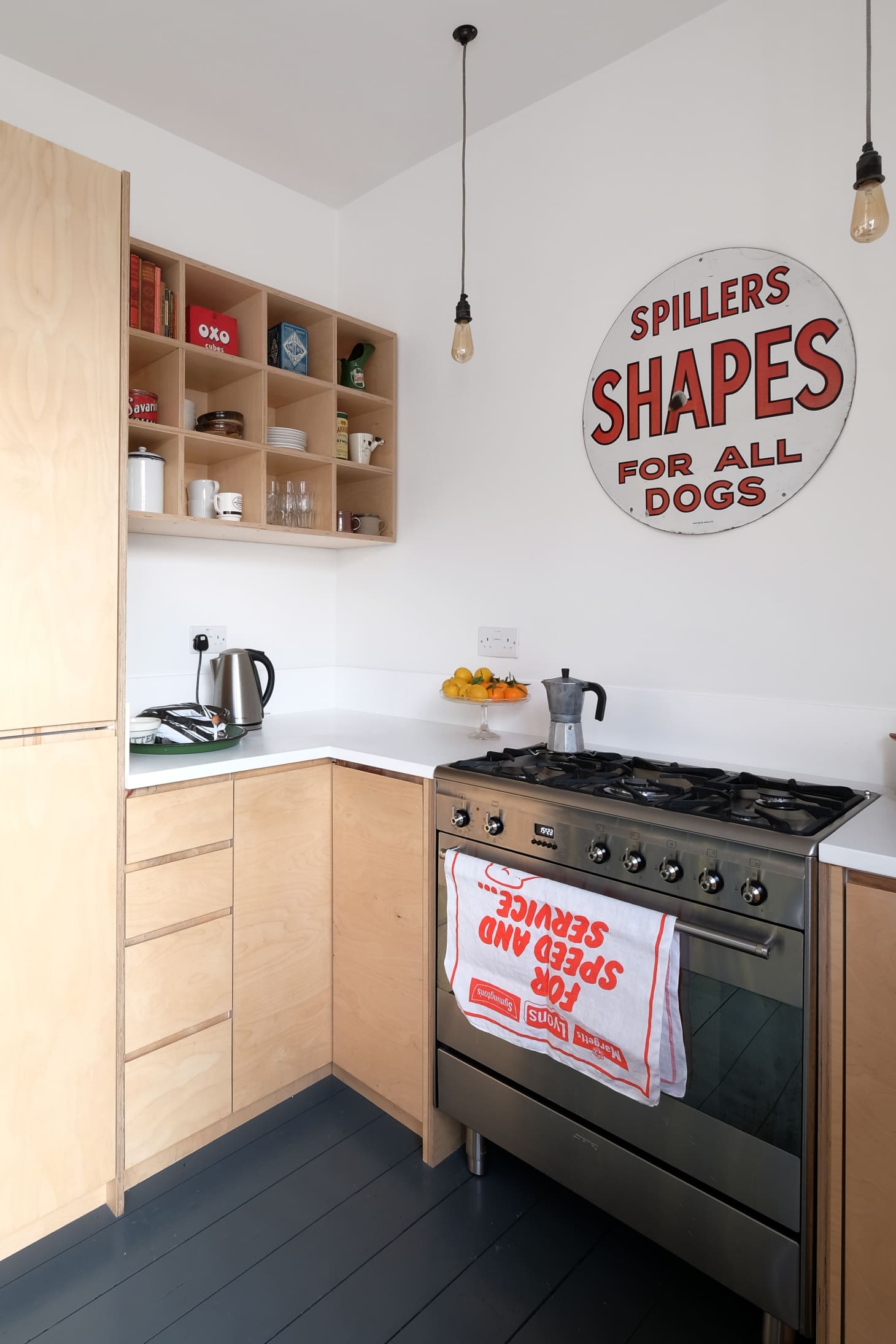 Cubbies: The Kitchen Storage Trend That's an Update on Open Shelving ...