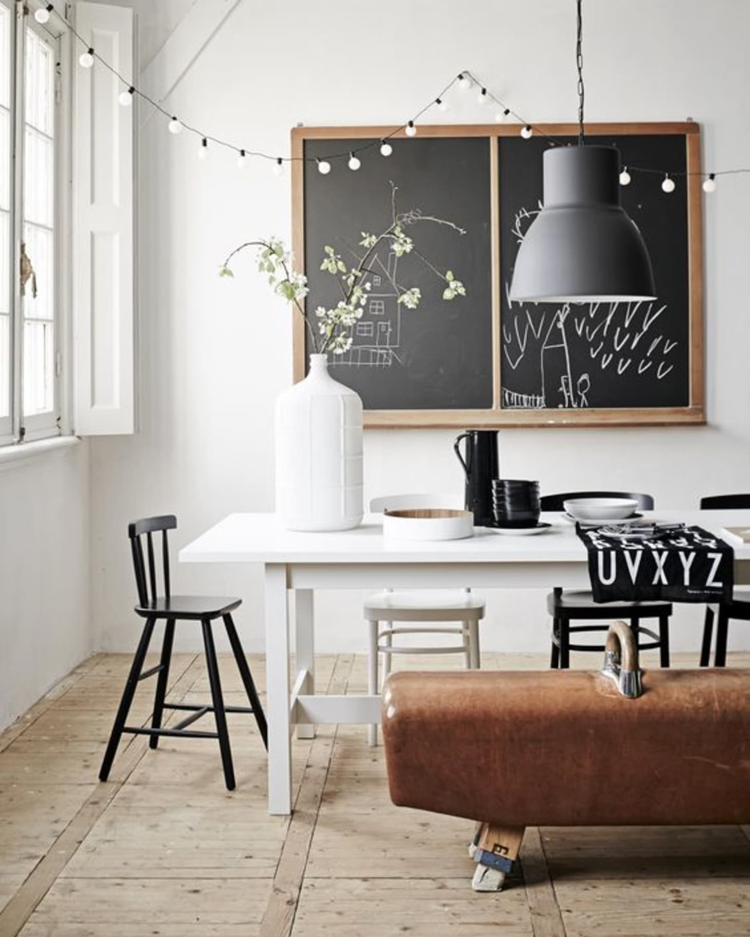 String Lights Apartment Ideas