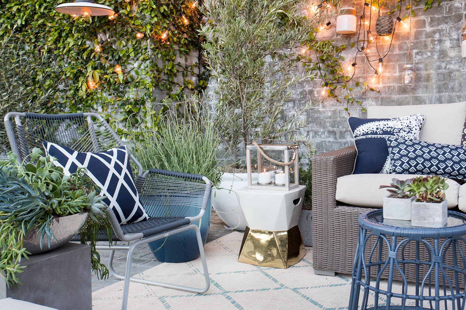 How To Make Your Outdoor Space Feel Like Another Room In Your Home (for ...