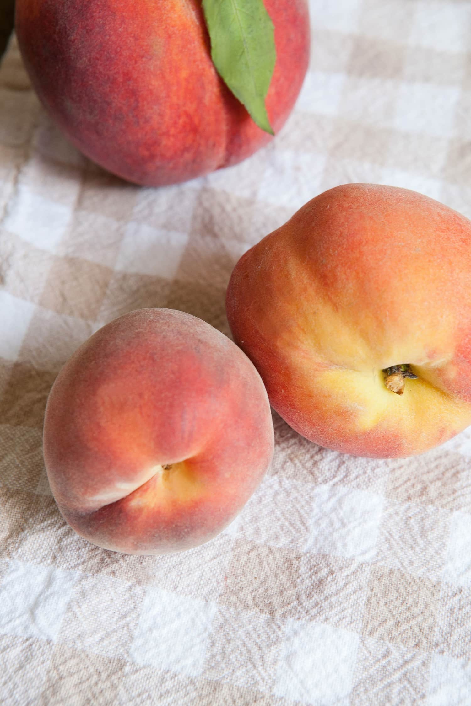 Pro Tips for Picking a Perfect Peach | Kitchn Pro Tips for Picking a Perfect Peach | Kitchn