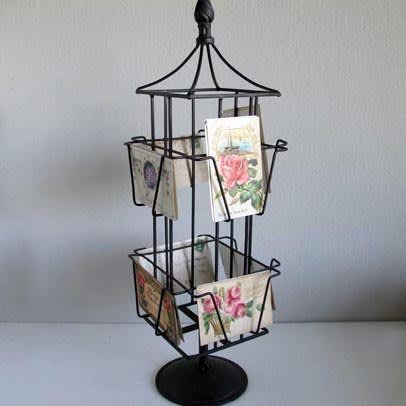 10 Creative Ways to Display Postcards | Apartment Therapy