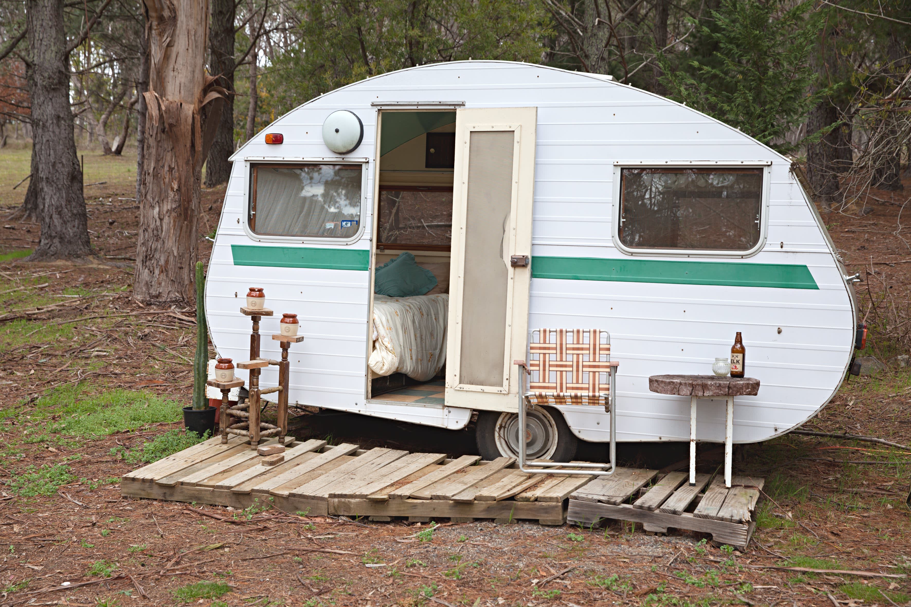 House Tour: Shack, Caravan & Tram Home in Australia | Apartment Therapy